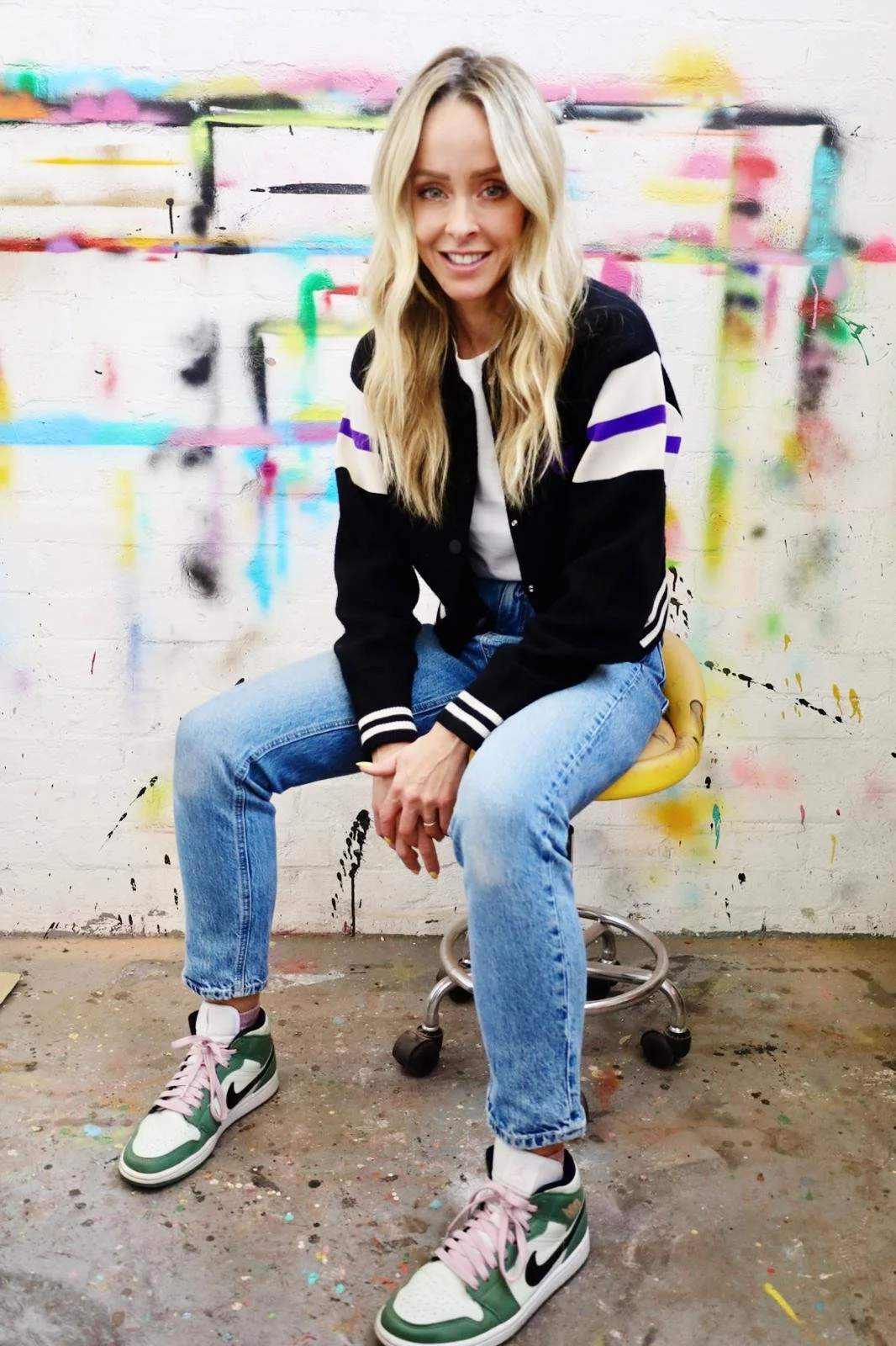 About — Laura Stowers