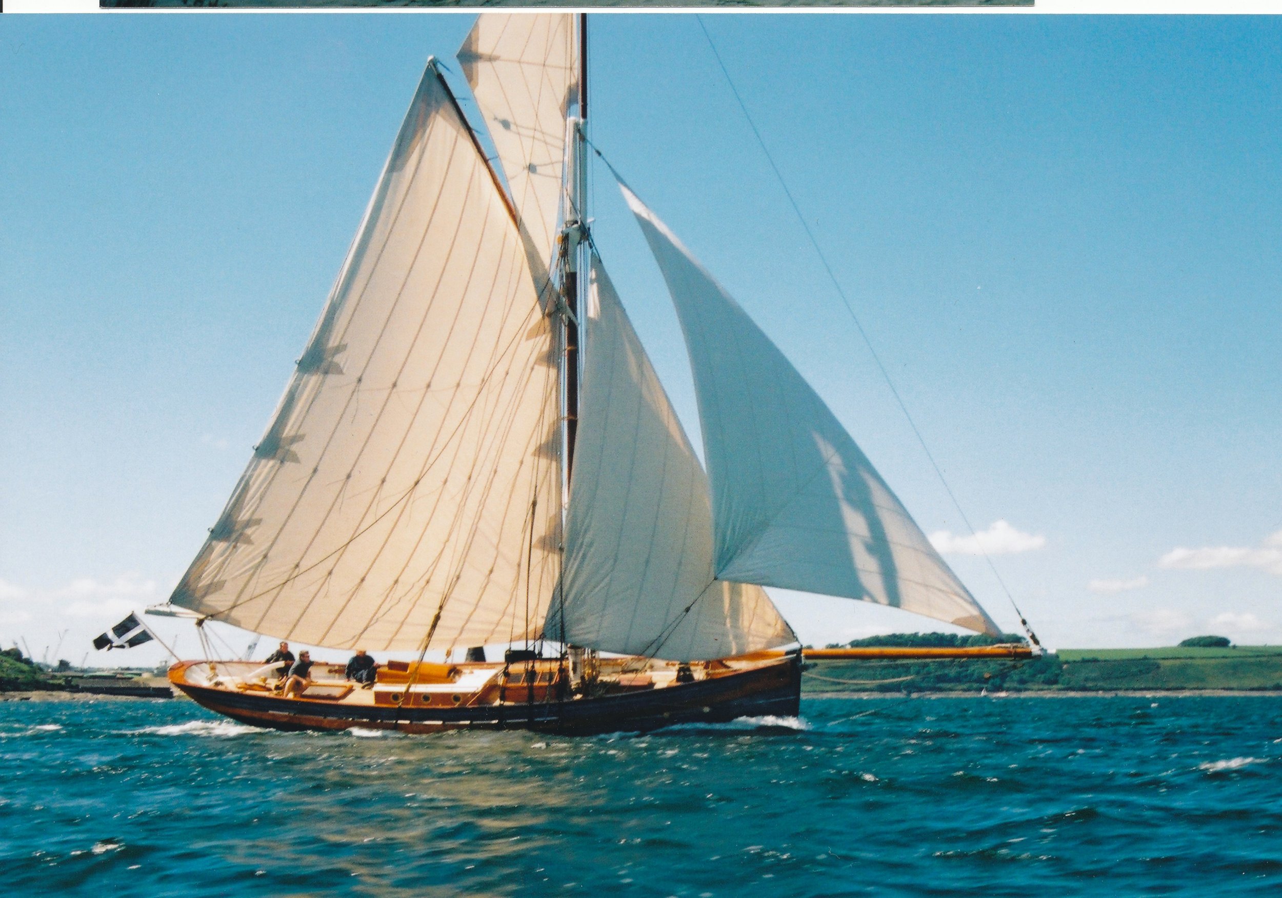 Lizzie May — Working Sail