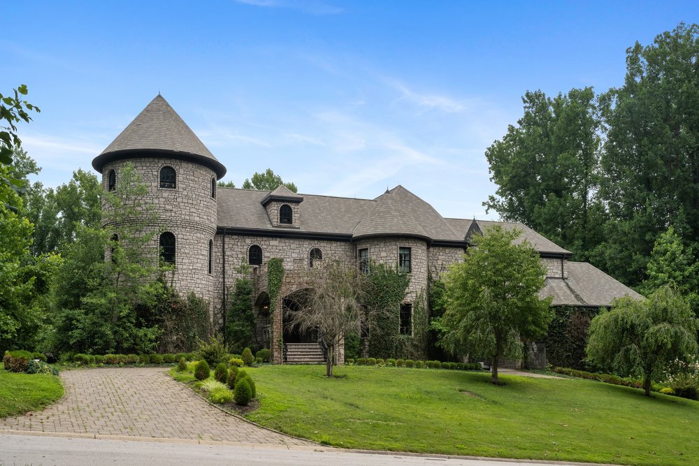 Castle on the Hill - Louisville, KY - Luxury Rental — Luxury Rentals ...