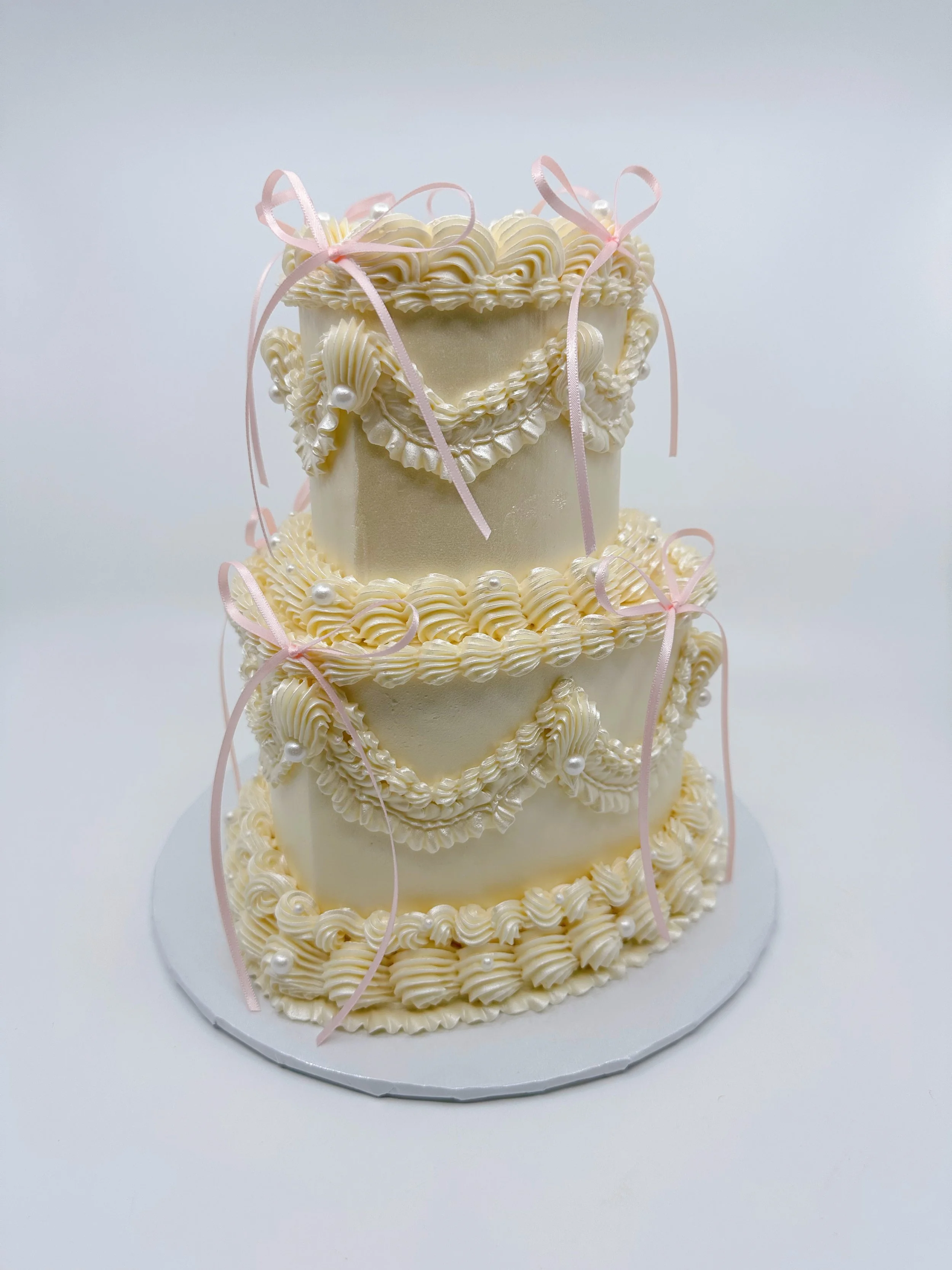 Ashlee Alexandra Cakes