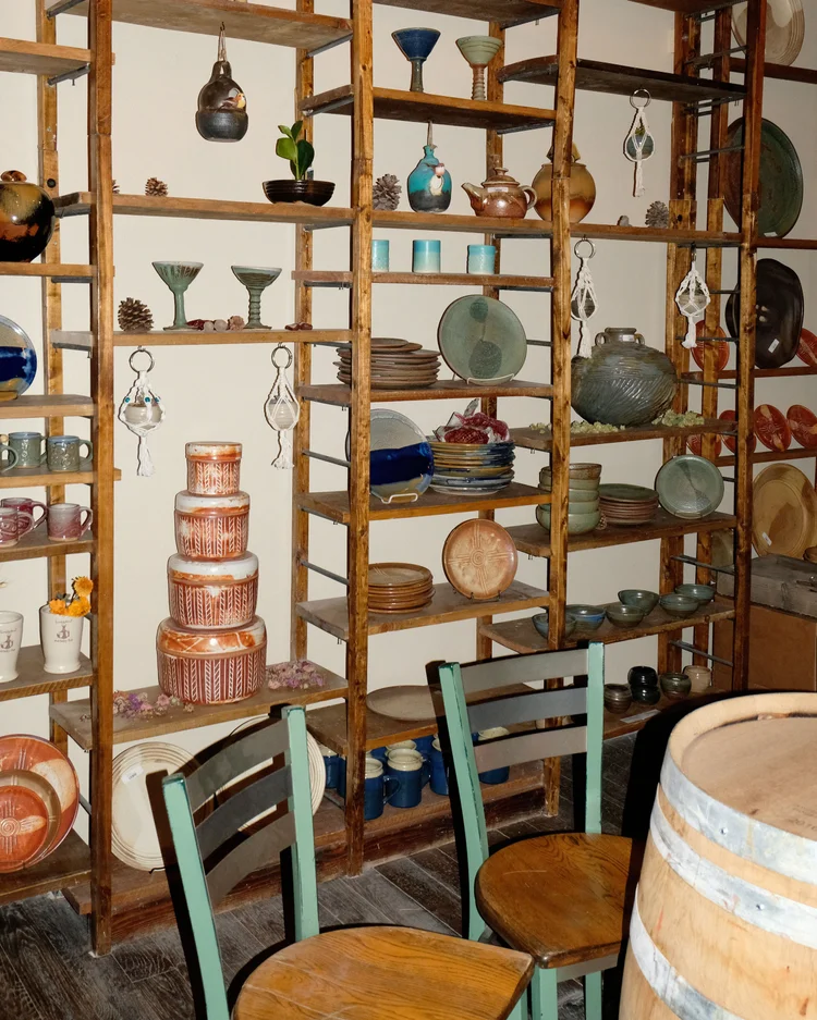 Tumbleroot Pottery Pub
