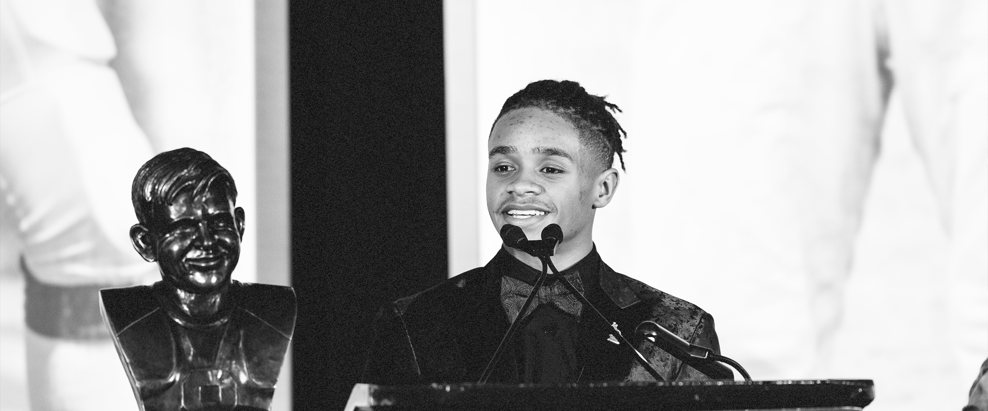 How to Apply — Davey O'Brien HS Scholarship