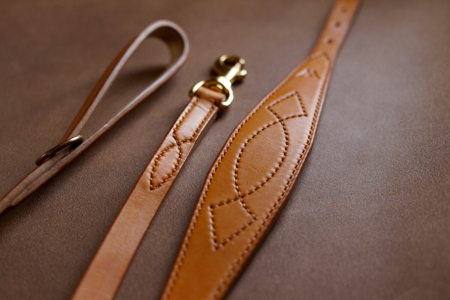 Elegant British Leather Shoulder Bag | Vixen Tor Crossbody Bag for ...