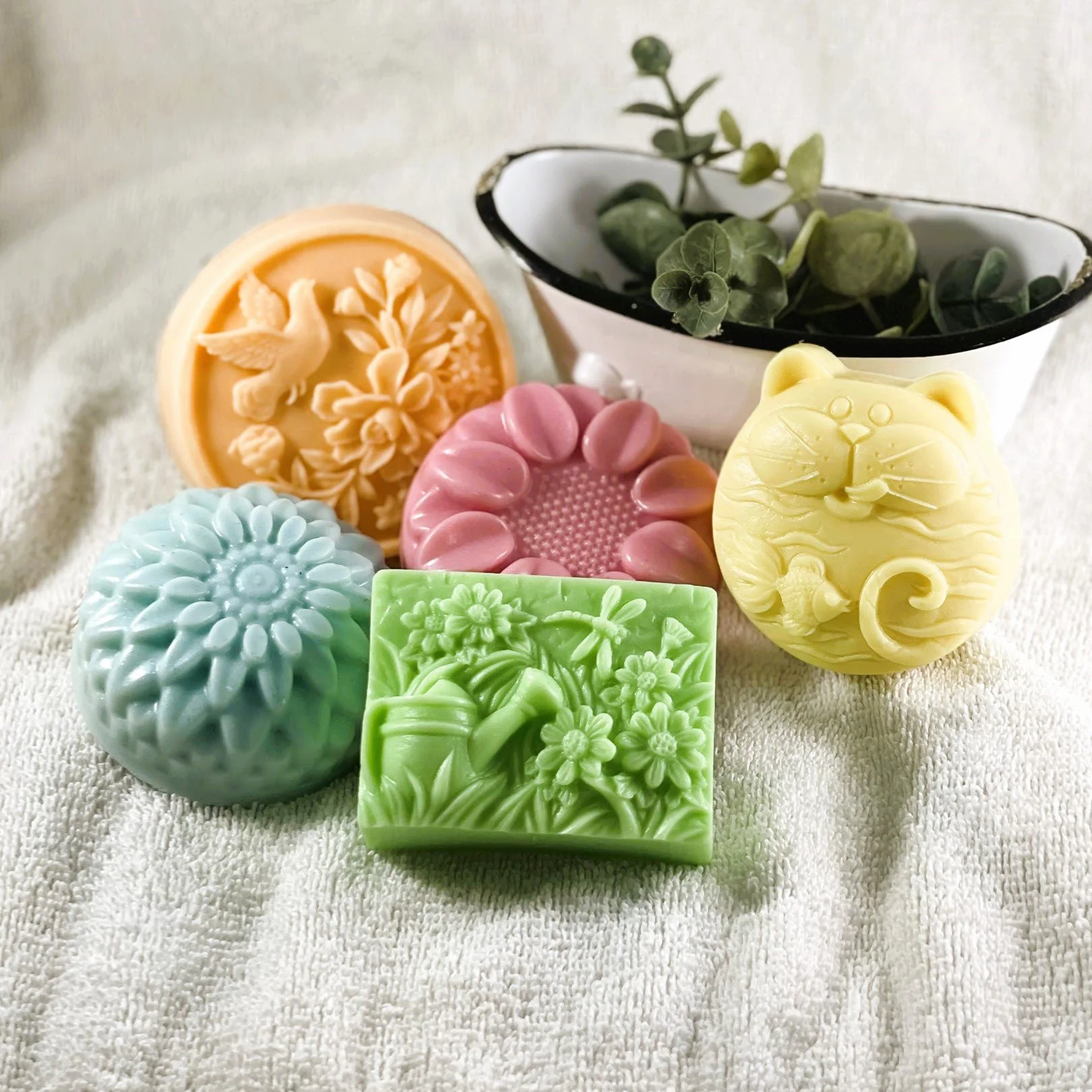 Cat Shaped Soap — M·D·M Creative Designs