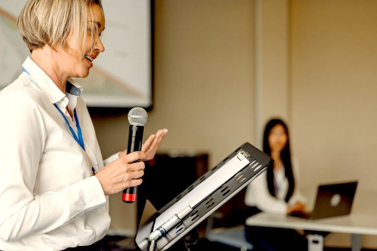 Inspirational leadership training course | Interactive training session ...