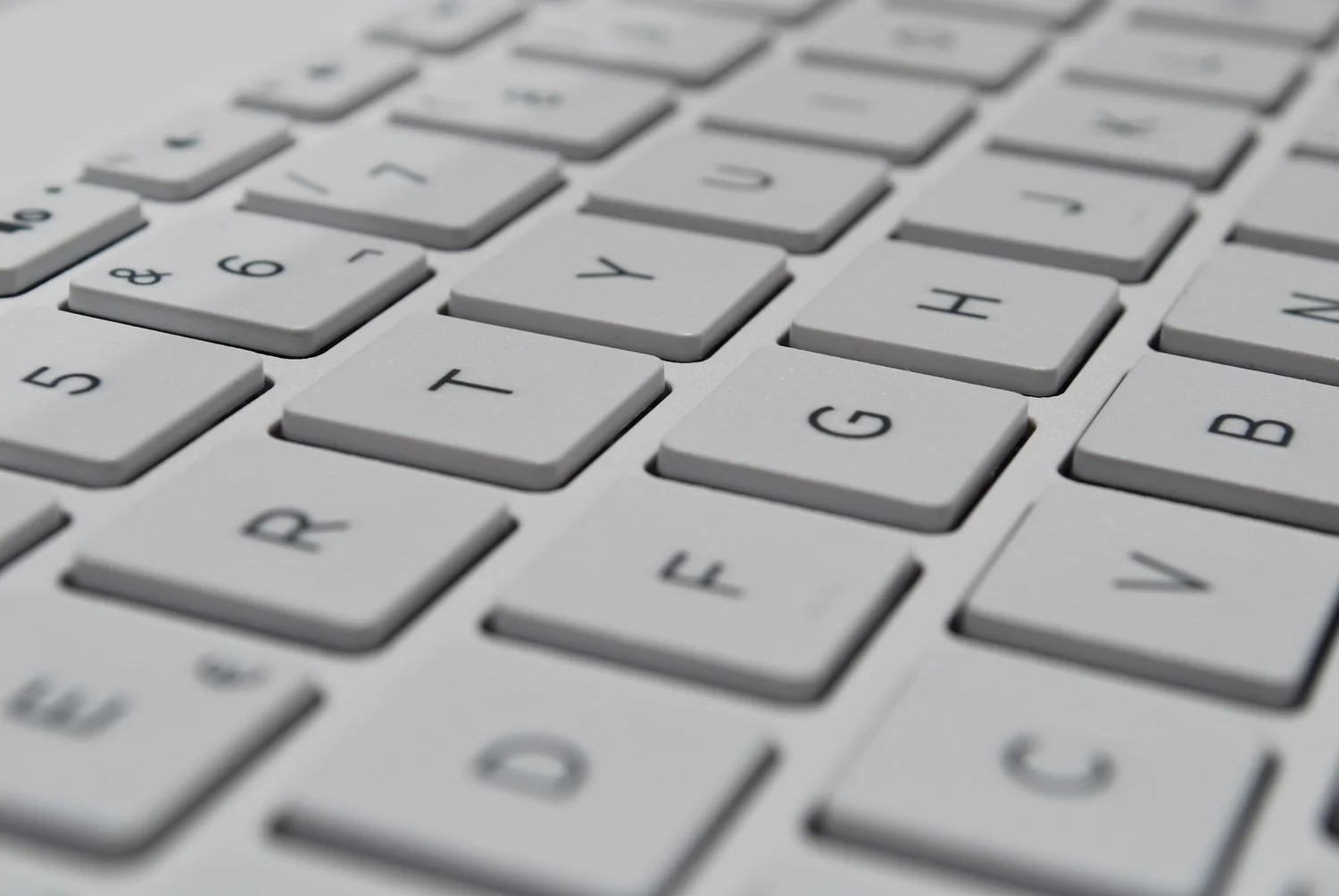 The History of the QWERTY Keyboard and Why It Endures — Luntdesign