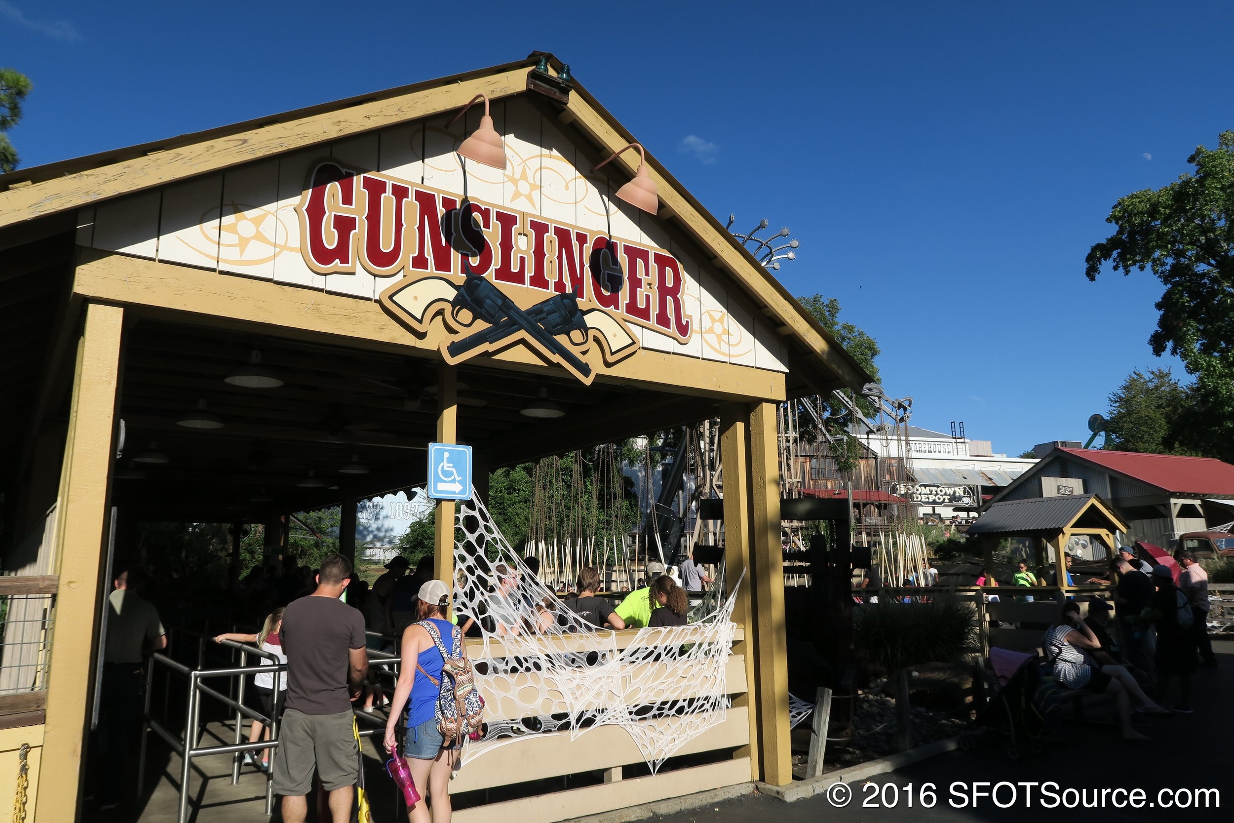 Gunslinger | Six Flags Over Texas — SFOT Source