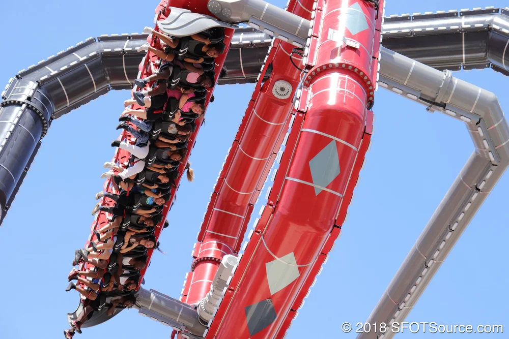 Harley Quinn Spinsanity Thrill Ride | Six Flags Over Texas