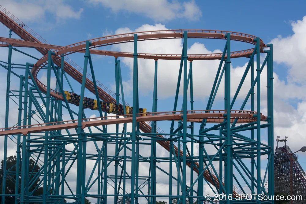 Titan Hyper Coaster | Six Flags Over Texas