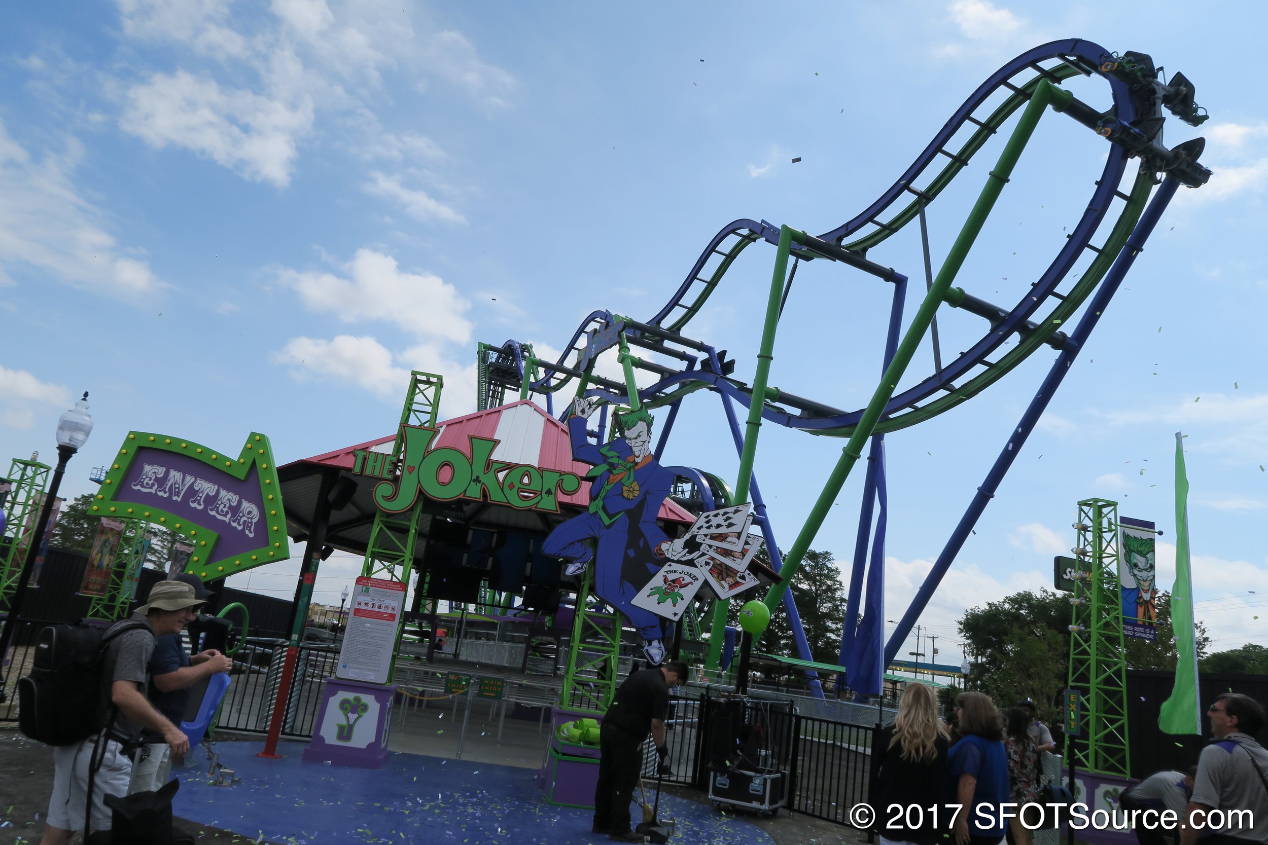 The Joker Roller Coaster | Six Flags Over Texas