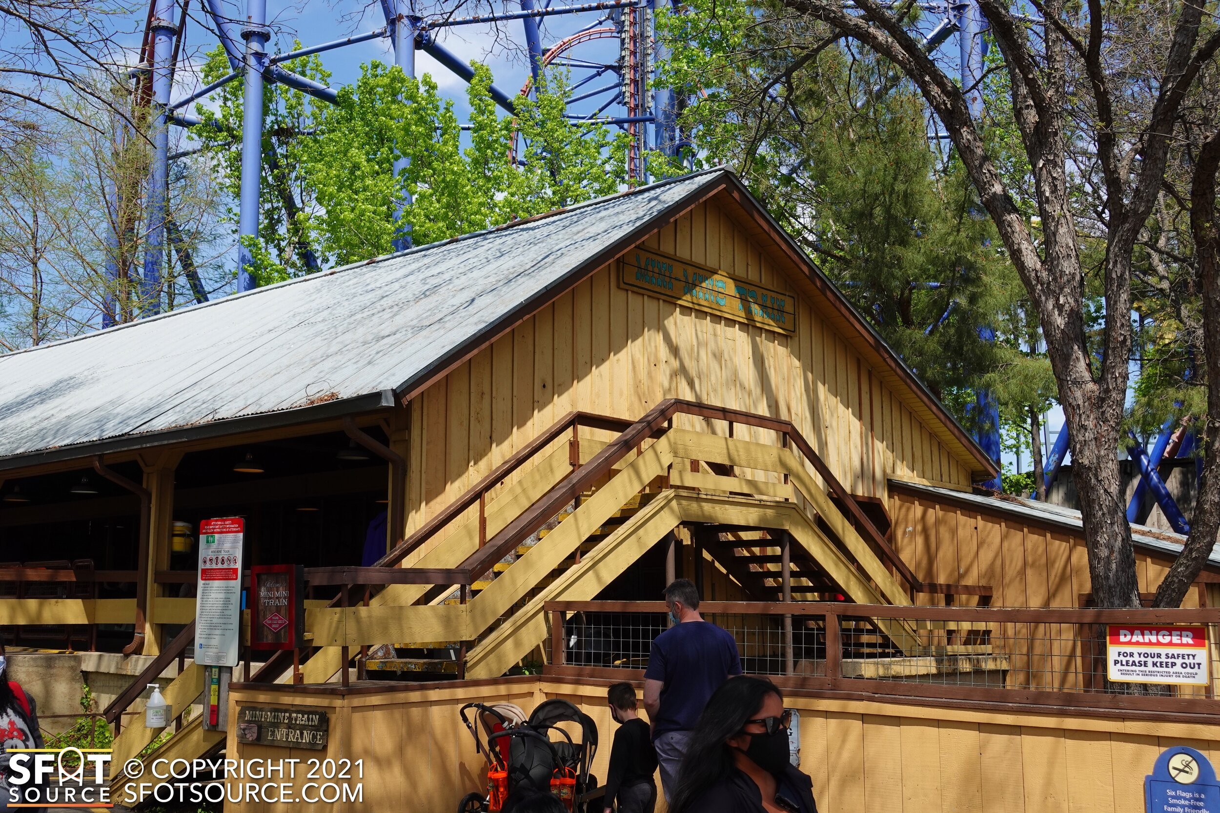 Mini Mine Train Children's Coaster | Six Flags Over Texas