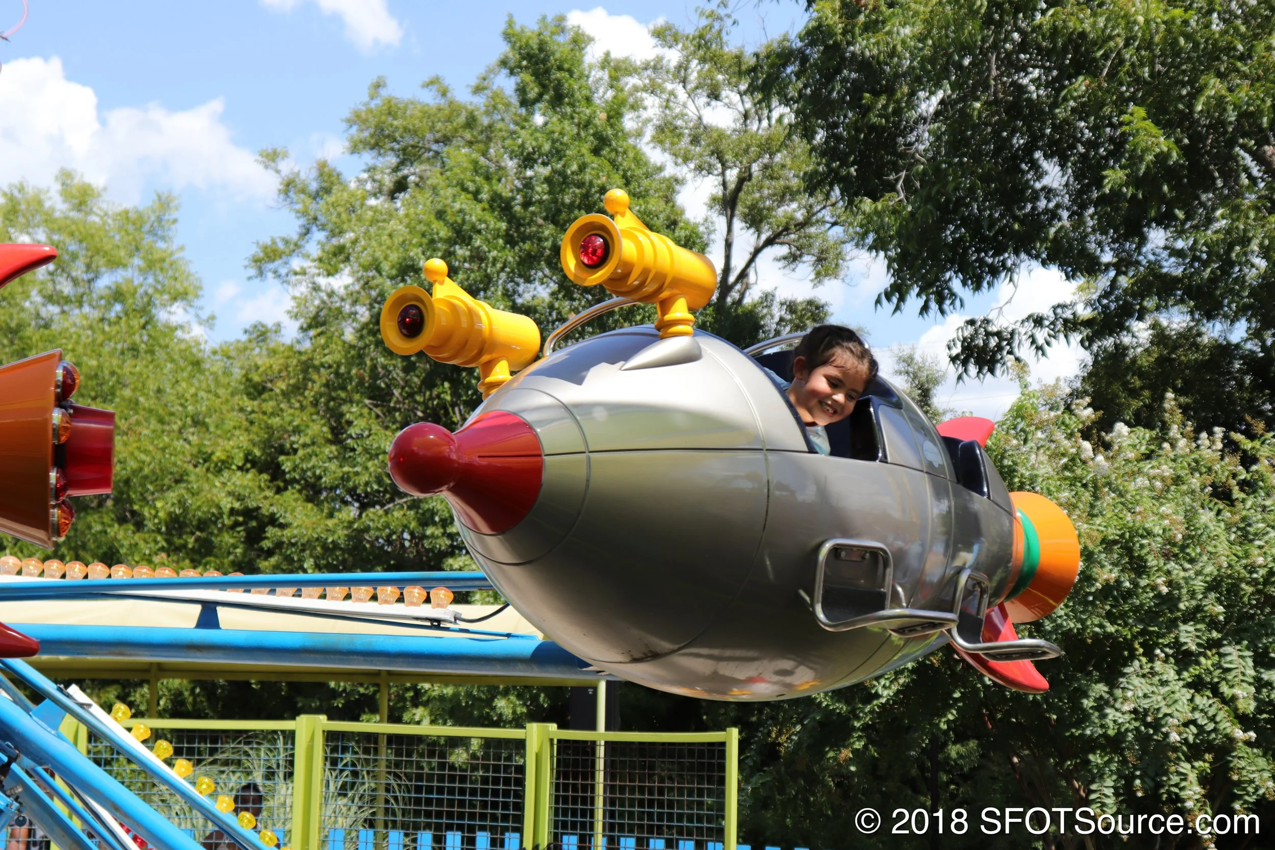 Marvin the Martian Space Rockets Ride | Six Flags Over Texas