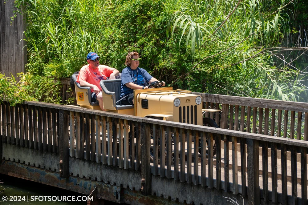 Dino Off Road Adventure Car Ride | Six Flags Over Texas - SFOT Source