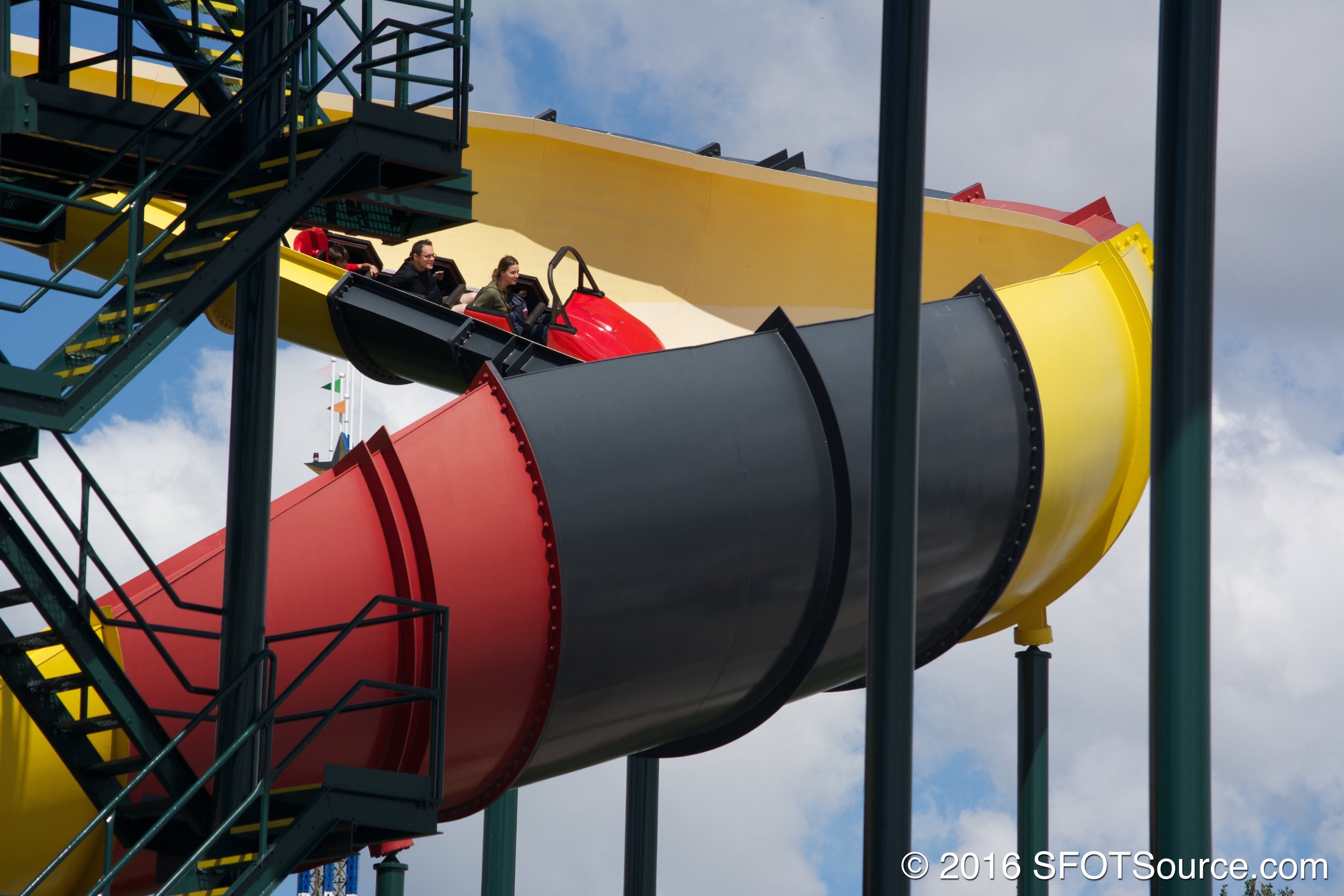 Record-Breaking Dive Coaster Planned for 2026, La Vibora & El Diablo ...