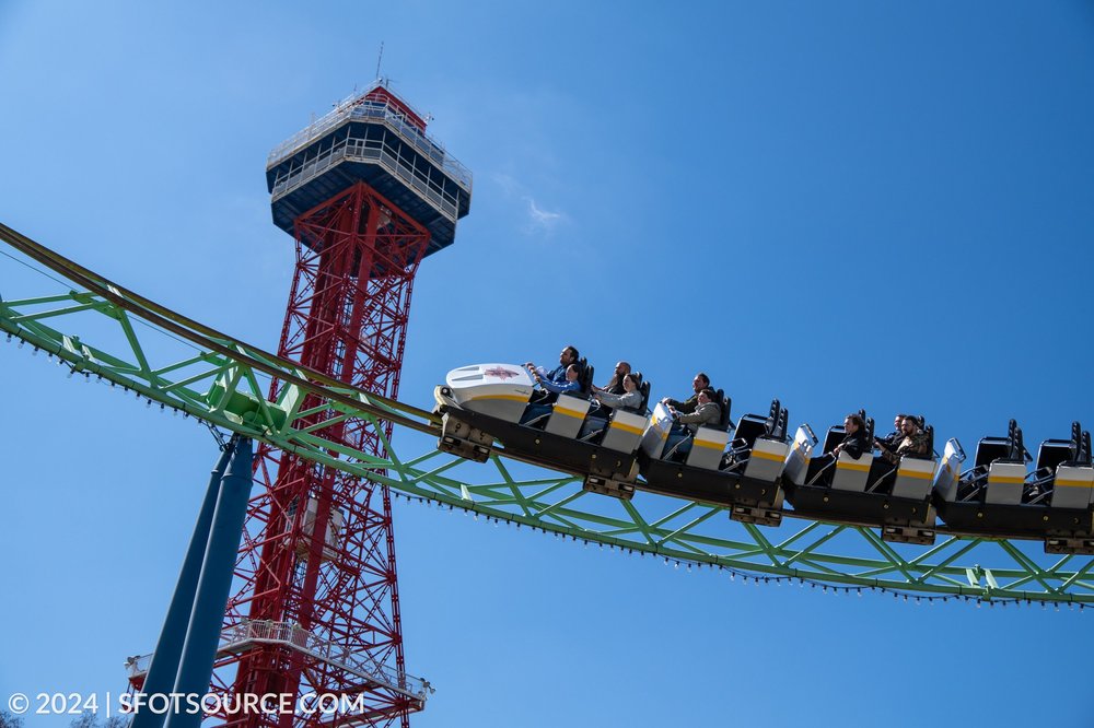 Shock Wave Roller Coaster | Six Flags Over Texas