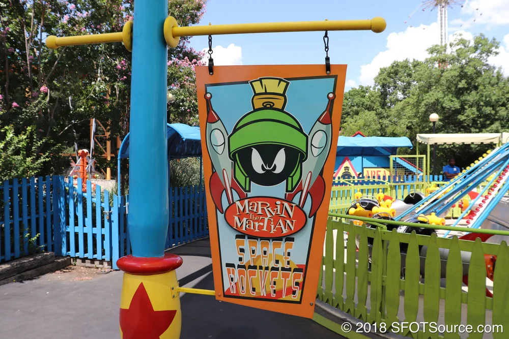 Marvin the Martian Space Rockets Ride | Six Flags Over Texas