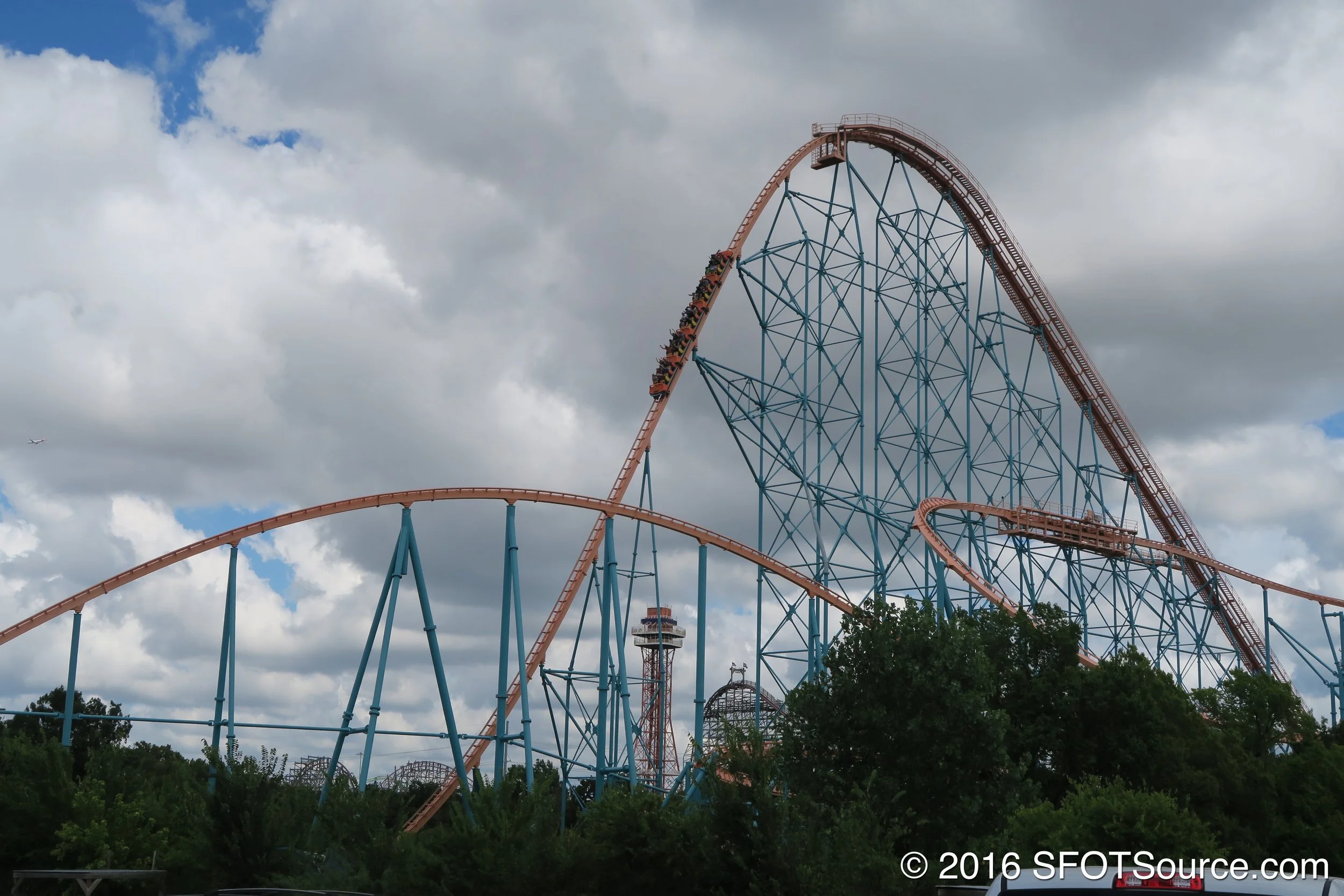 Titan Hyper Coaster | Six Flags Over Texas