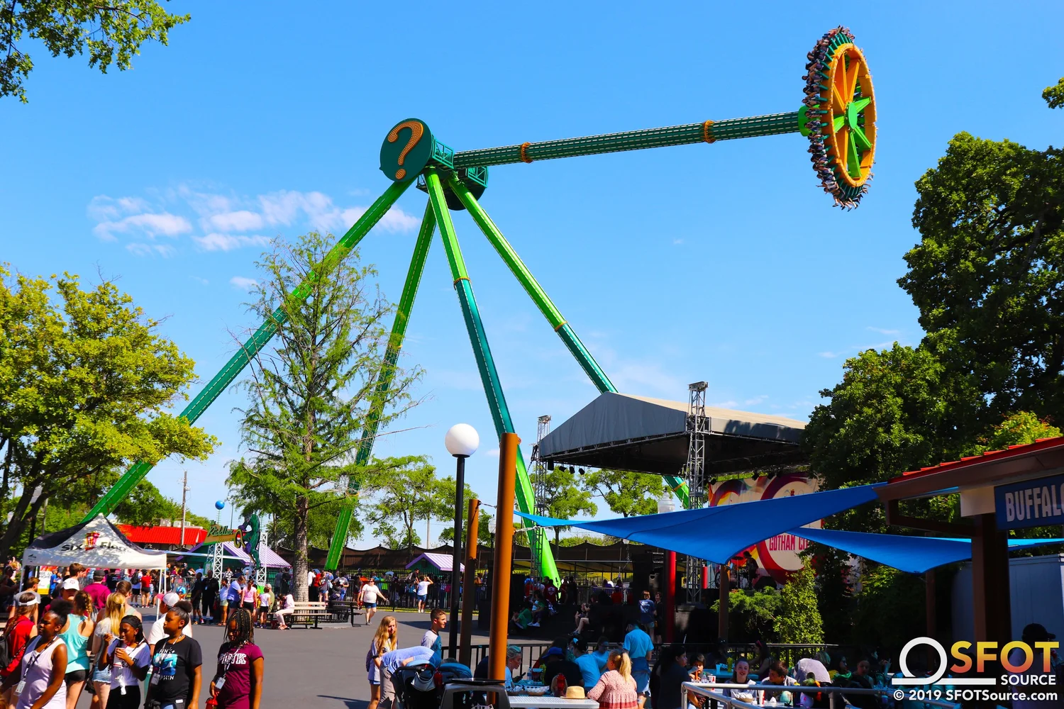 The Riddler Revenge Thrill Ride | Six Flags Over Texas