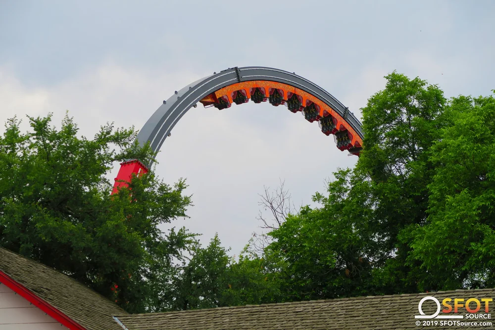 El Diablo Looping Thrill Ride | Six Flags Over Texas