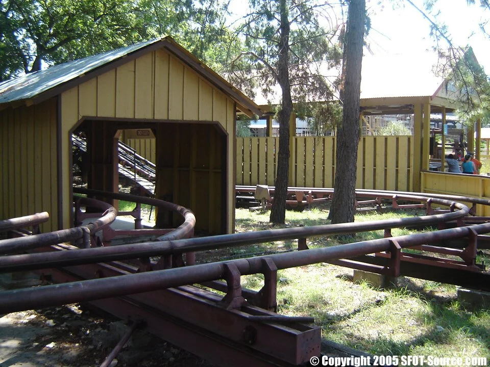 Mini Mine Train Children's Coaster | Six Flags Over Texas