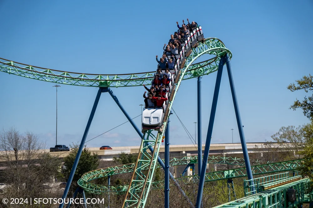Shock Wave Roller Coaster | Six Flags Over Texas