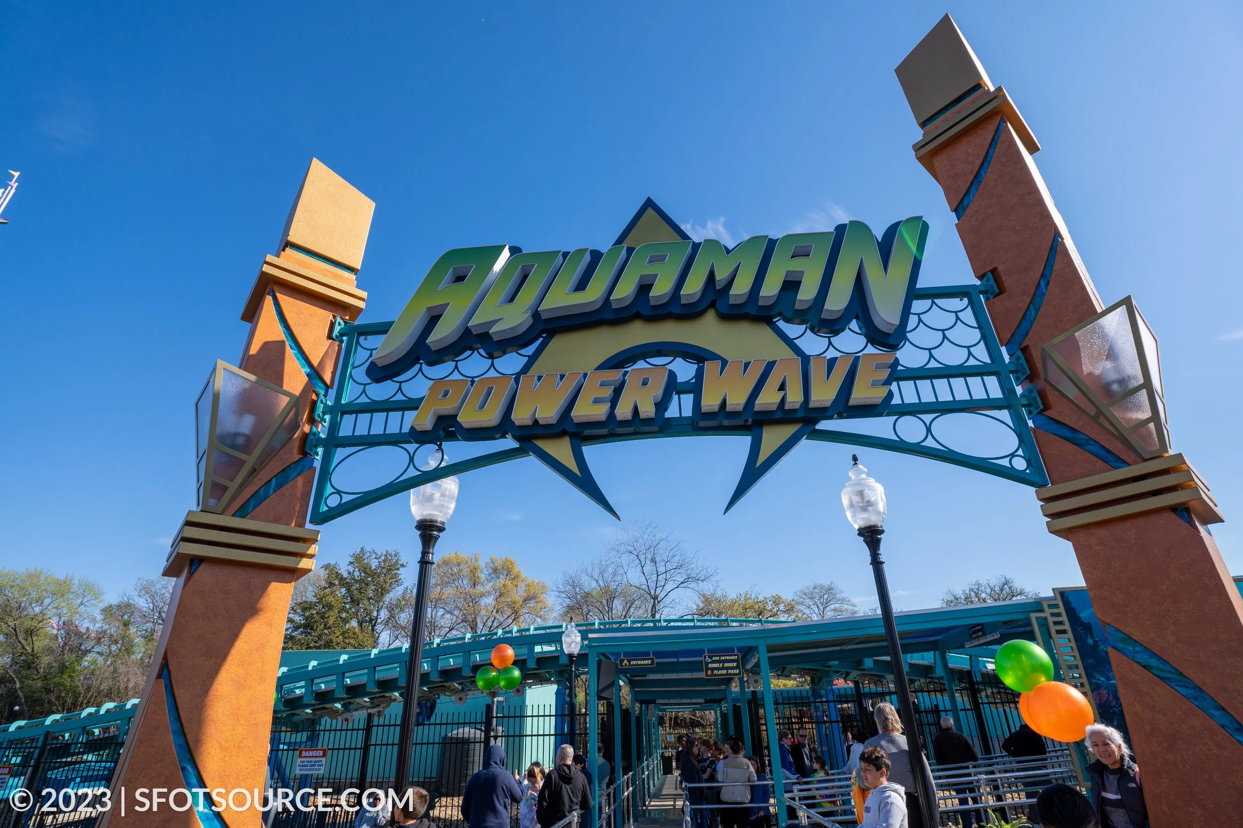 Aquaman: Power Wave Water Coaster | Six Flags Over Texas