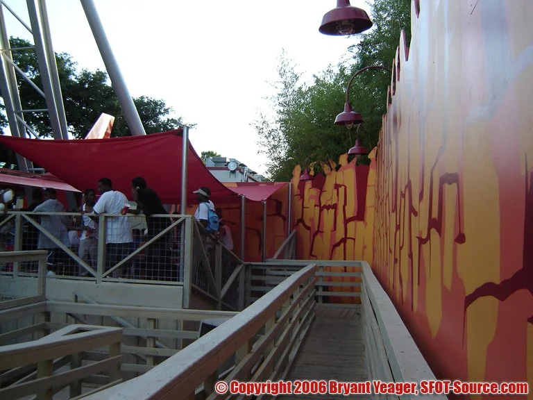 ACME Rock-n-Rocket | Six Flags Over Texas — SFOT Source