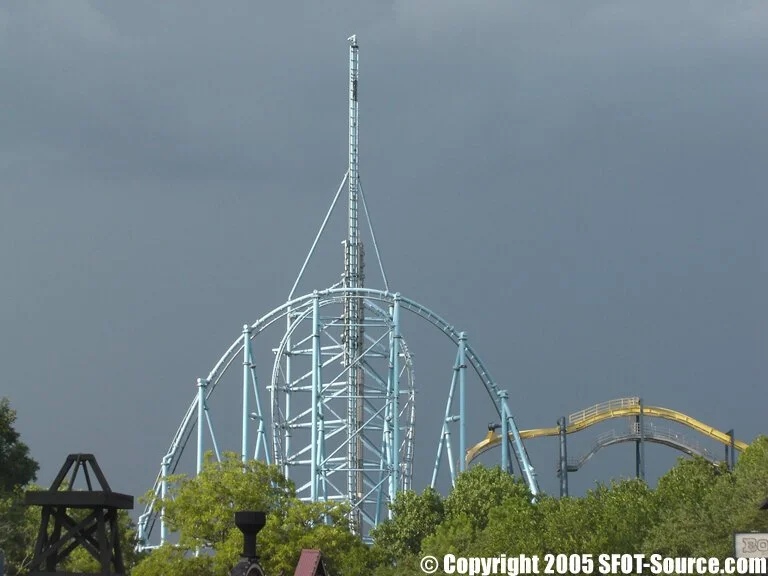 Mr. Freeze Roller Coaster | Six Flags Over Texas