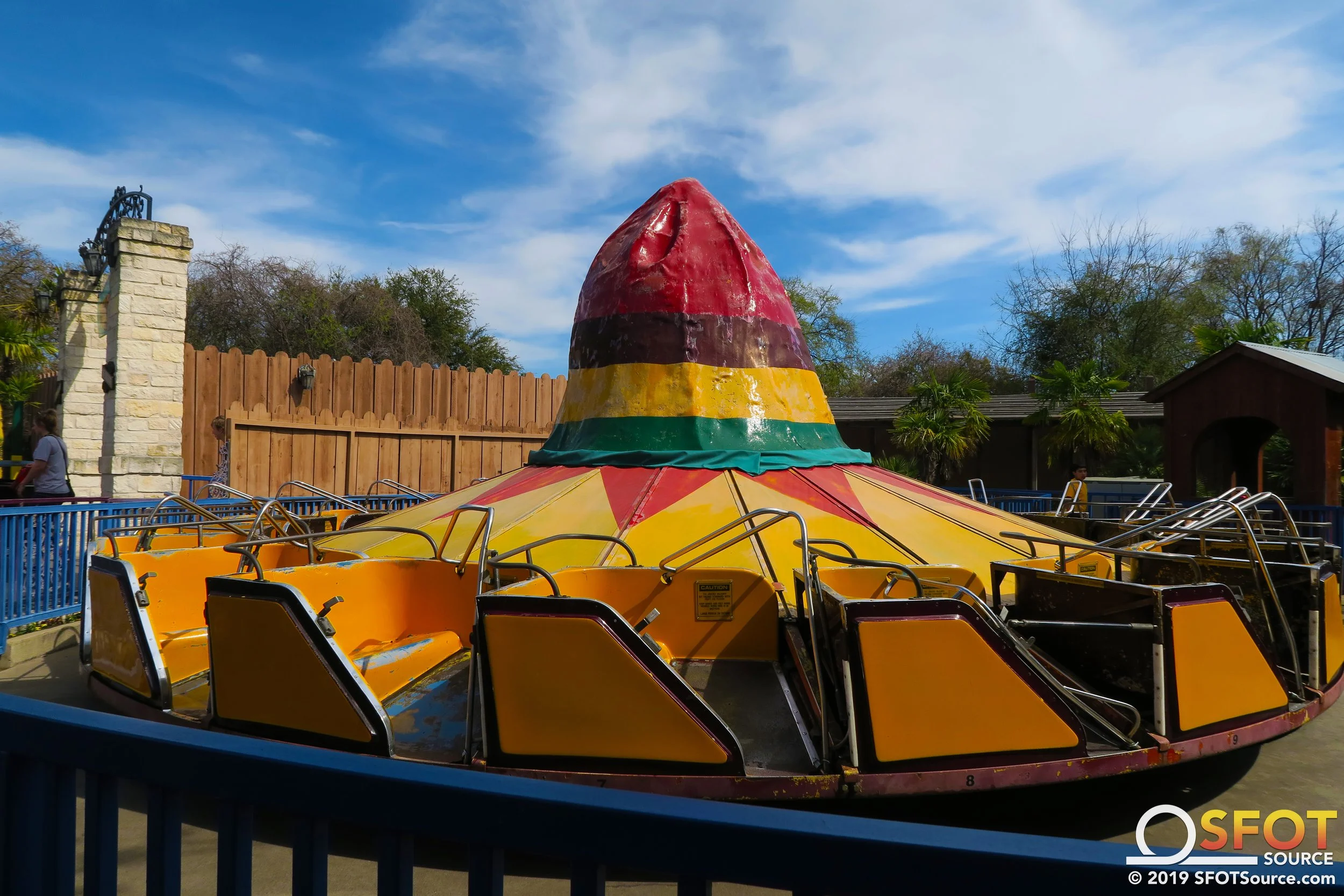 El Sombrero | Six Flags Over Texas — SFOT Source