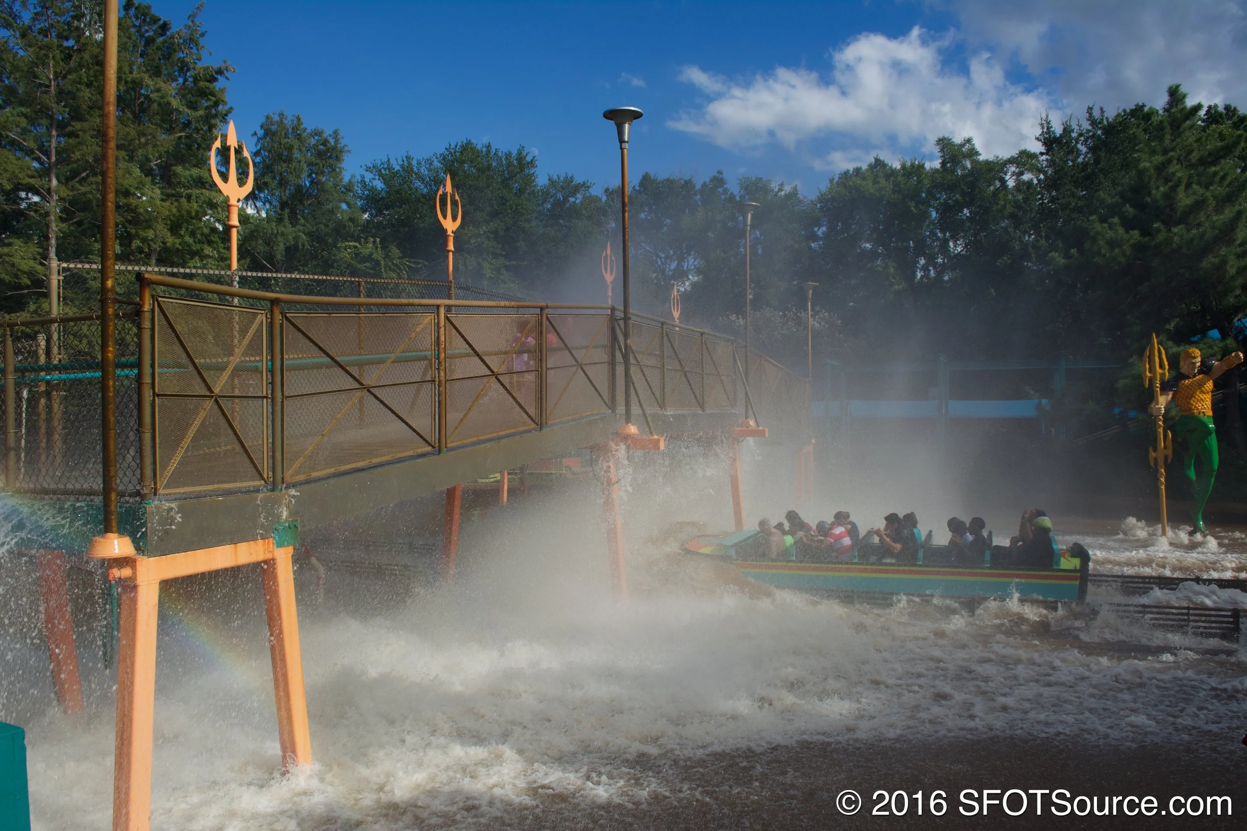 Aquaman Splashdown | Six Flags Over Texas — SFOT Source