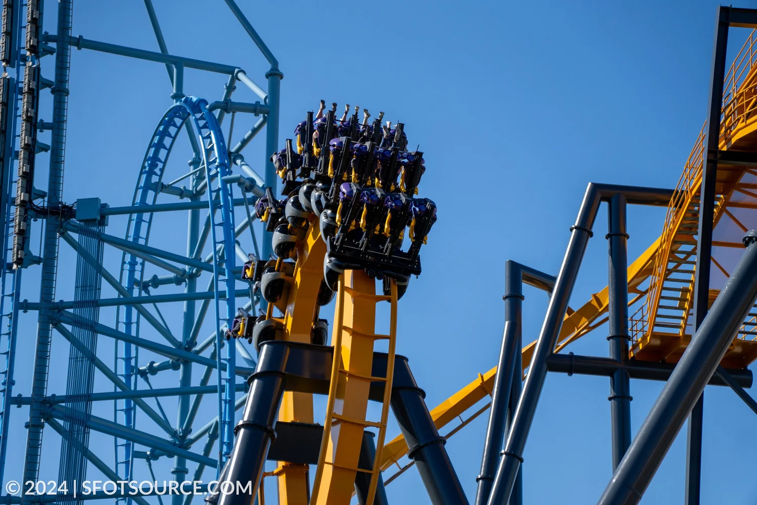 Batman: The Ride Roller Coaster | Six Flags Over Texas