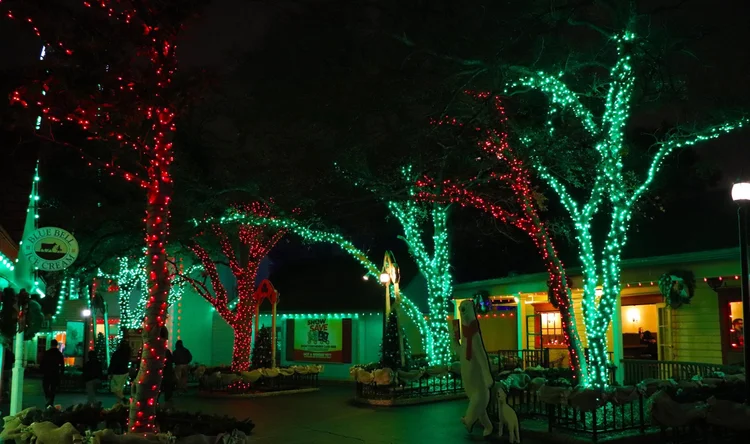 Holiday in the Park 2024 | Six Flags Over Texas