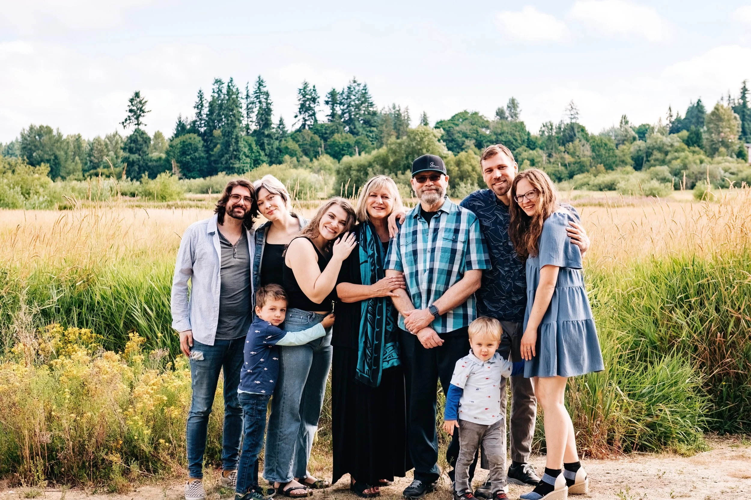 Making Extended Family Photos Easy — Feasible Photography