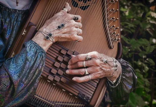 Autoharp Demos, Tutorials and Videos for Beginners and Advanced ...