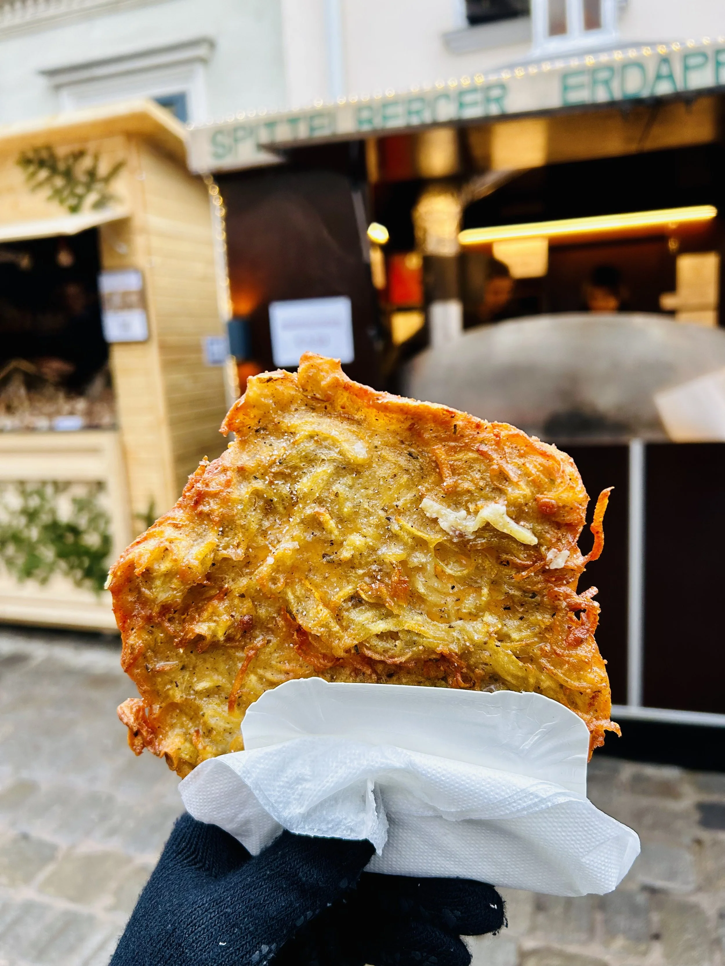 Must-Try Delicacies at Vienna Christmas Markets and Coffee Houses ...