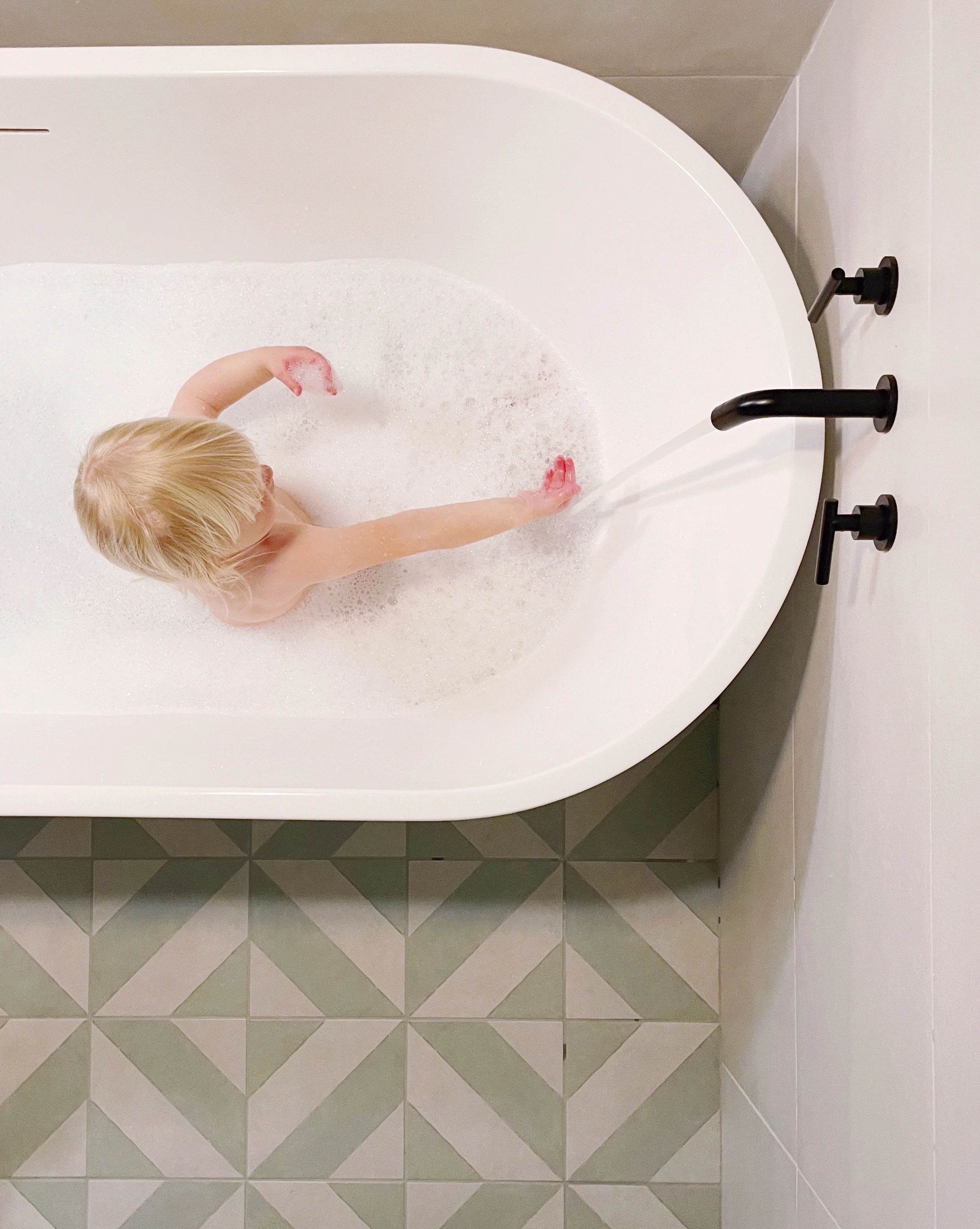 DESMOND DESIGN STUDIO