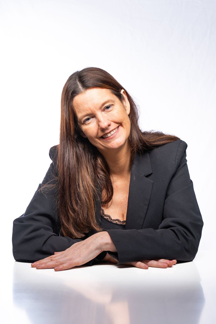 Teresa female mature model — Salt & Pepper Models