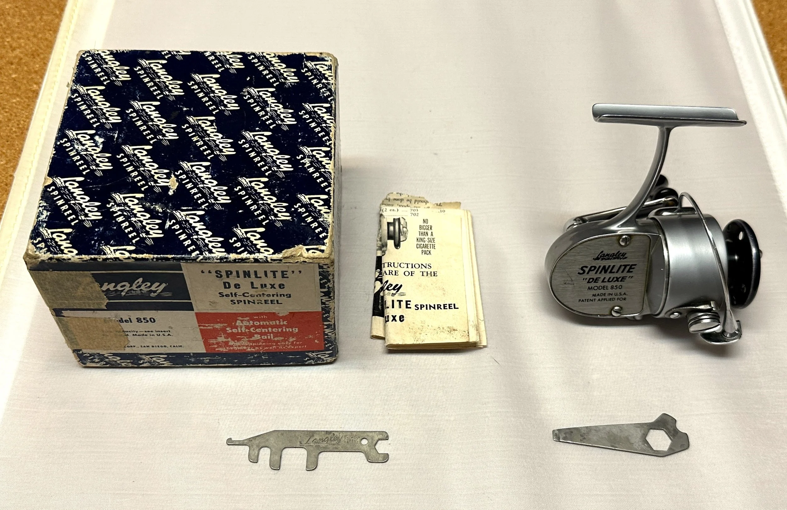 Shakespeare Model 1975 DH Bicentennial Baitcasting Reel — Vintage Anglers