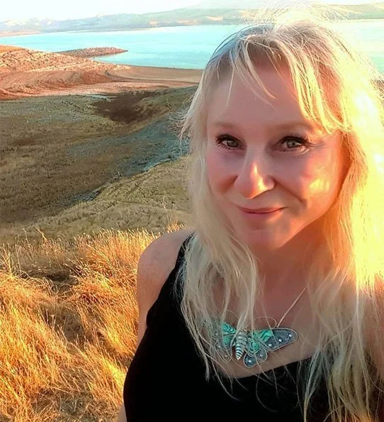 Love's Whispers - Elaine Rusk, Spiritual Psychic Medium