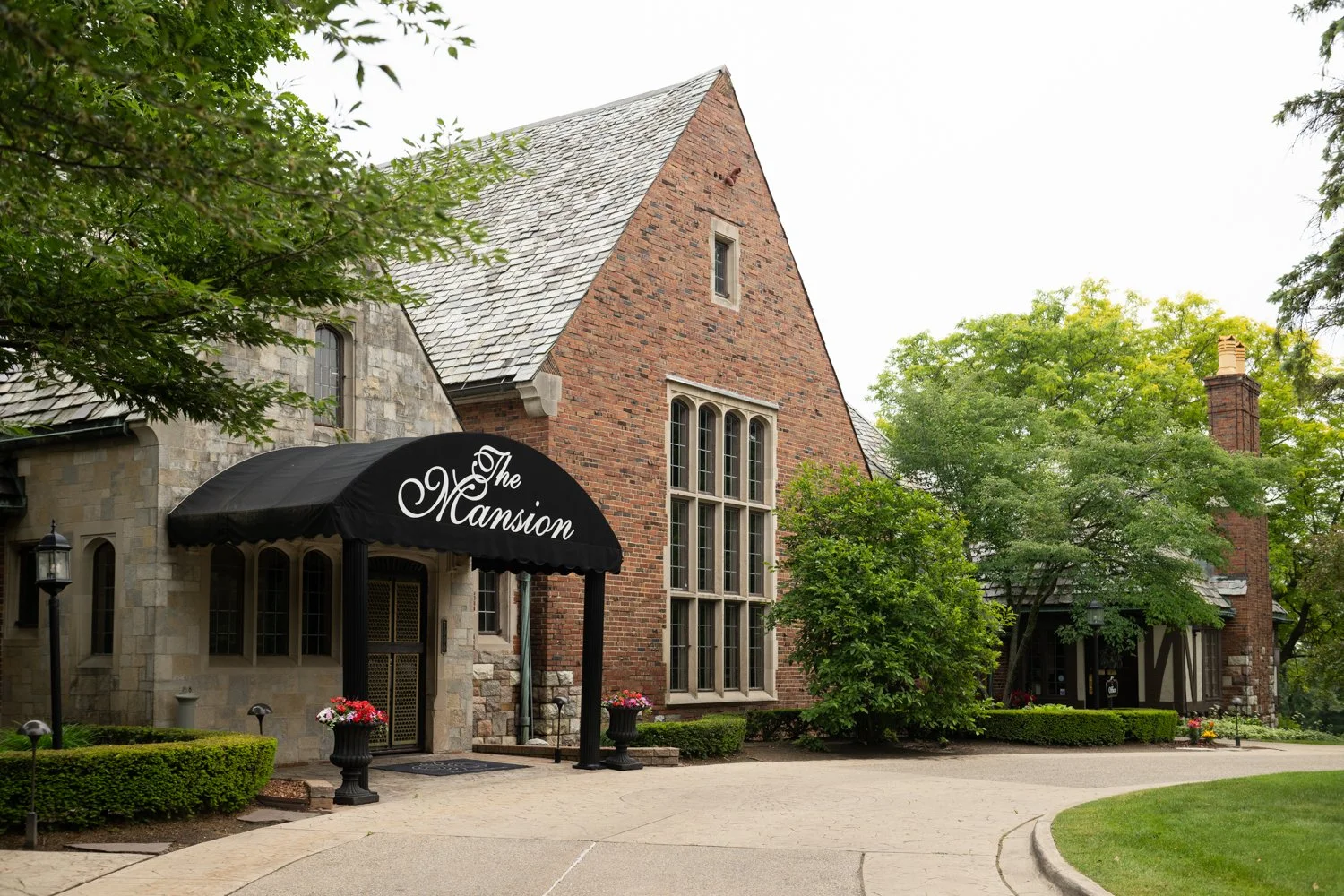 Pine Knob Mansion and Carriage House