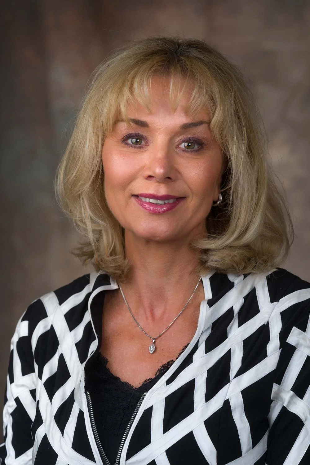 Om skolan — Hudvårdshögskolan, Hud-och Spaterapeut utbildning