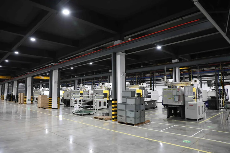 Stack molds and moulding — Layne Tech