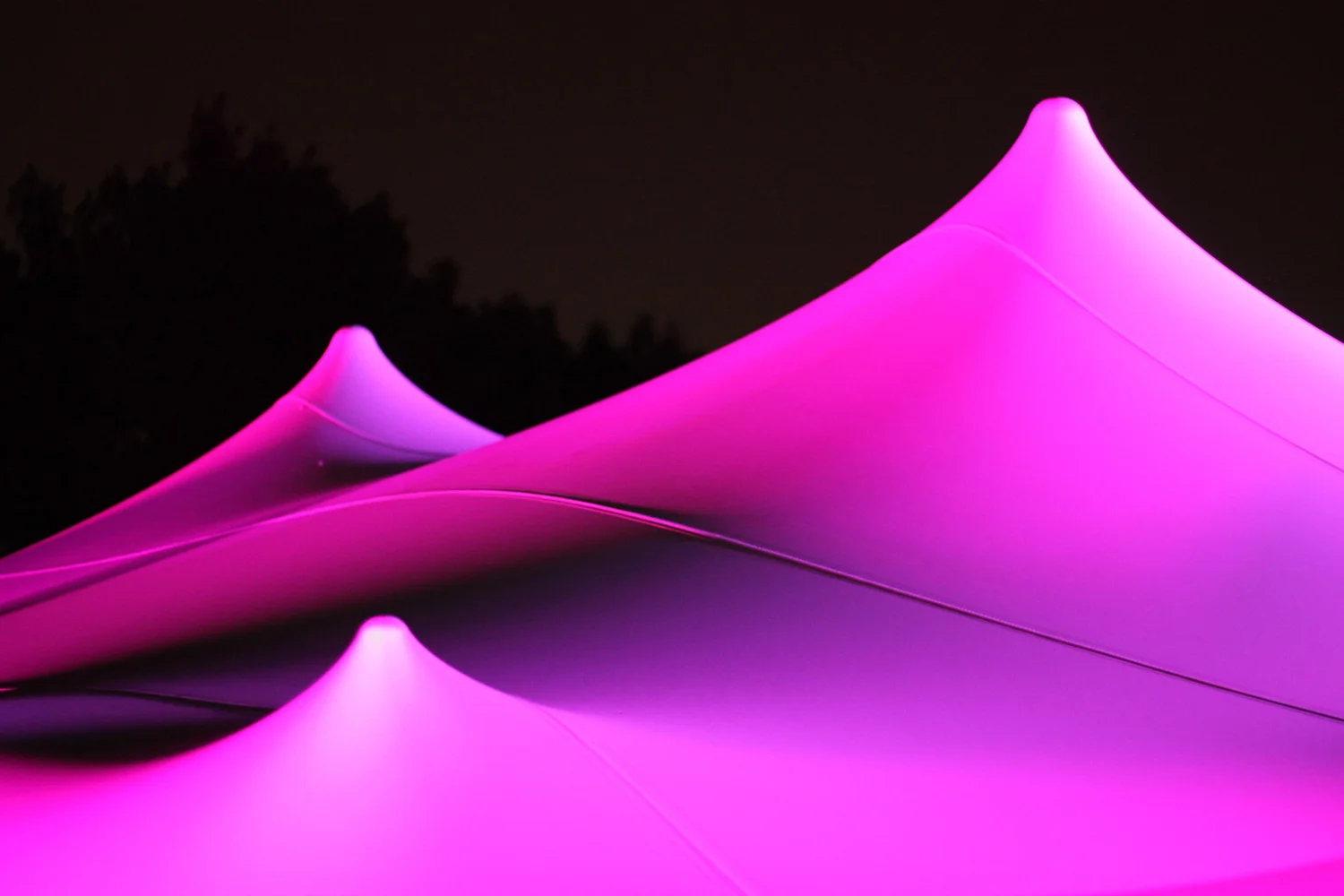 Stretch tents — Pole & Canvas