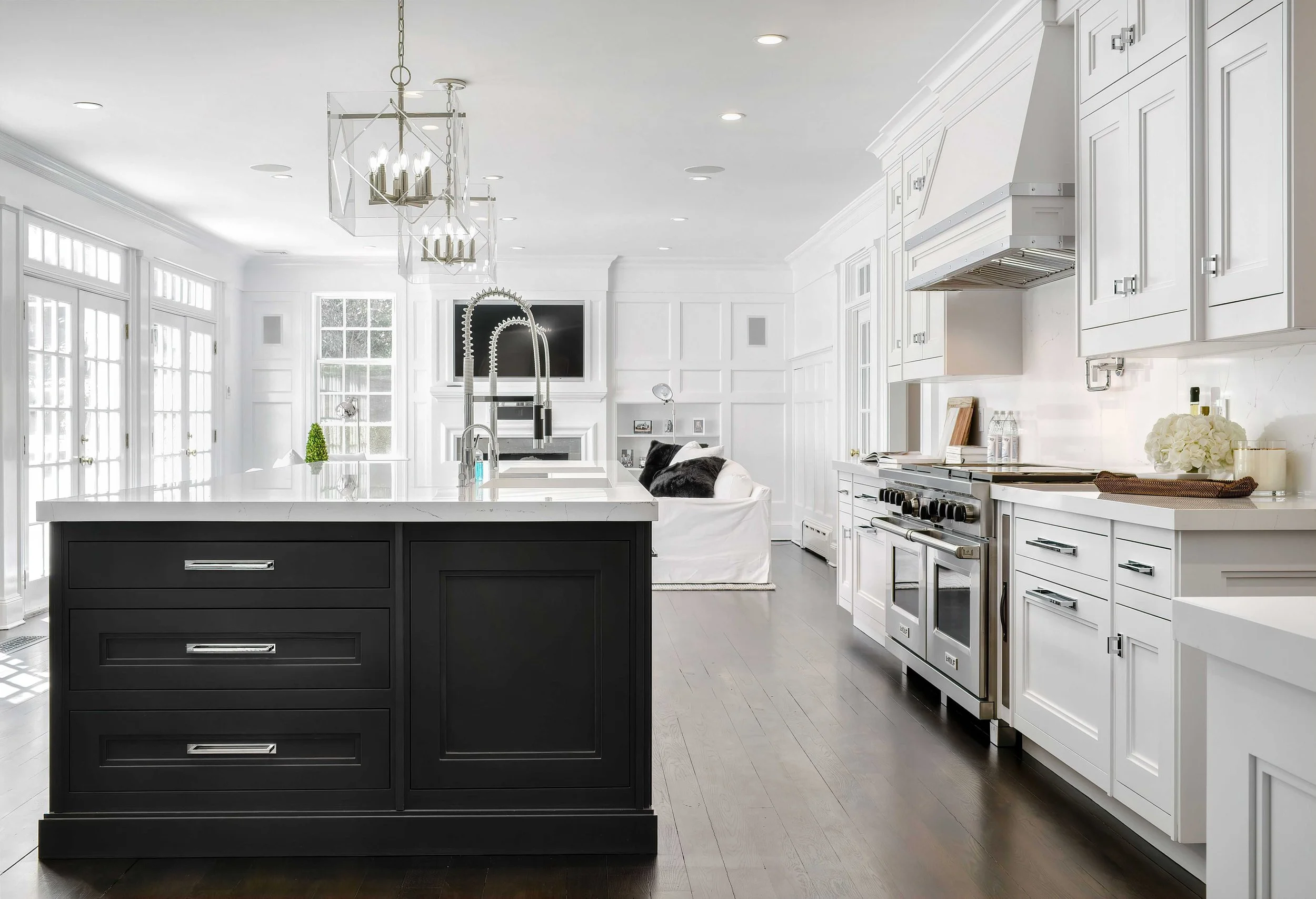 Handcrafted Cabinetry & Luxury Custom Kitchen Design