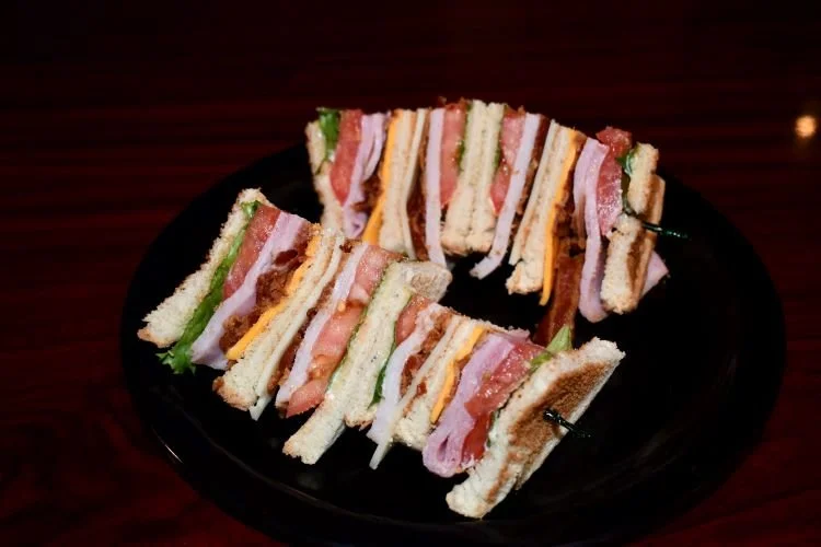 Sandwiches, Clubs, Wraps — Betty's Parkway Restaurant