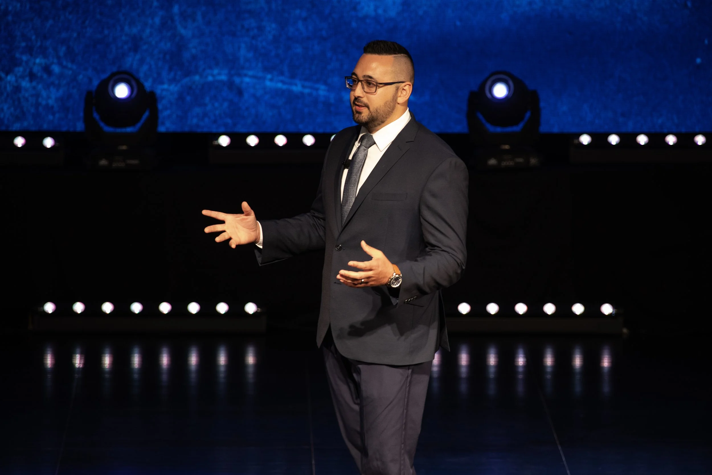 Motivational Keynote Speaker Dustin Dale