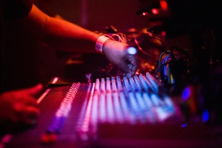 TOUR — Octave One