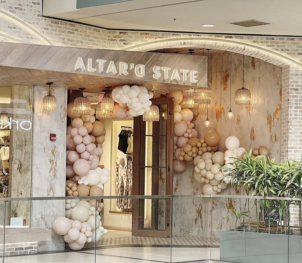 Custom Party Decor & Balloons