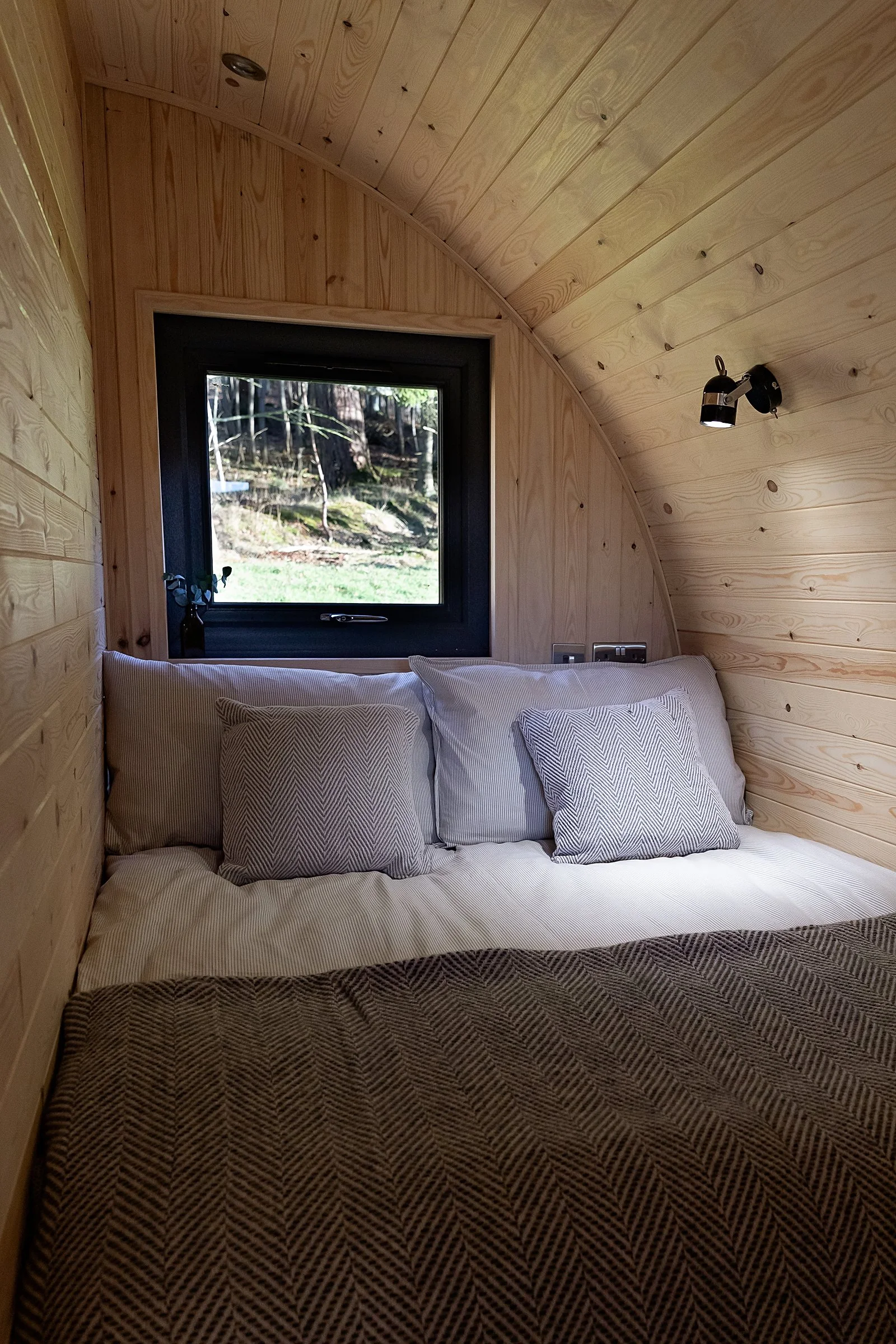 Angry Sheep - Luxury Glamping Pod Innerleithen, Cabin, Pet Friendly ...