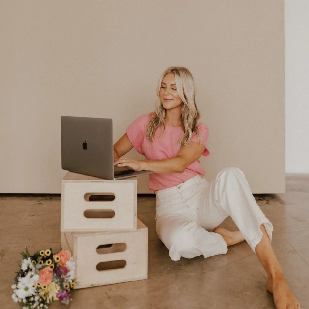 Rachel Gibbs, Virtual Assistant